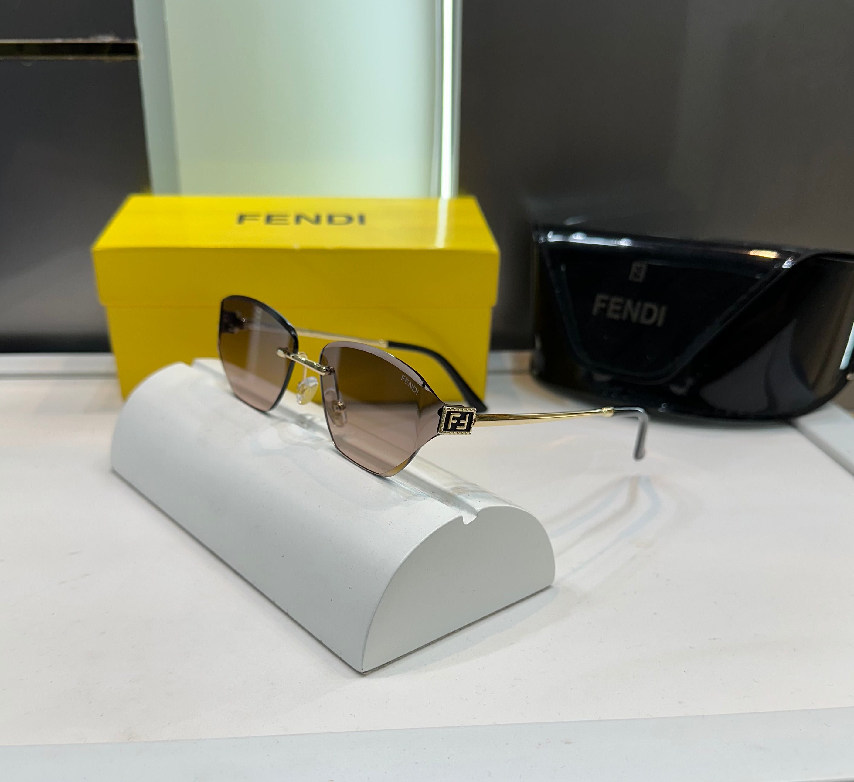 Fend i Gold Brown 8864 Ultimate Luxury Shade With Original Packaging ...